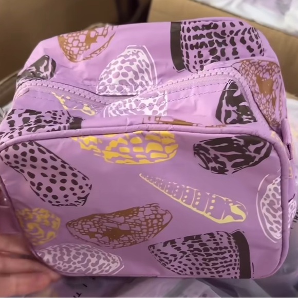 ALOHA Collection | Bags | Aloha Collection Super Limited Edition Git ...